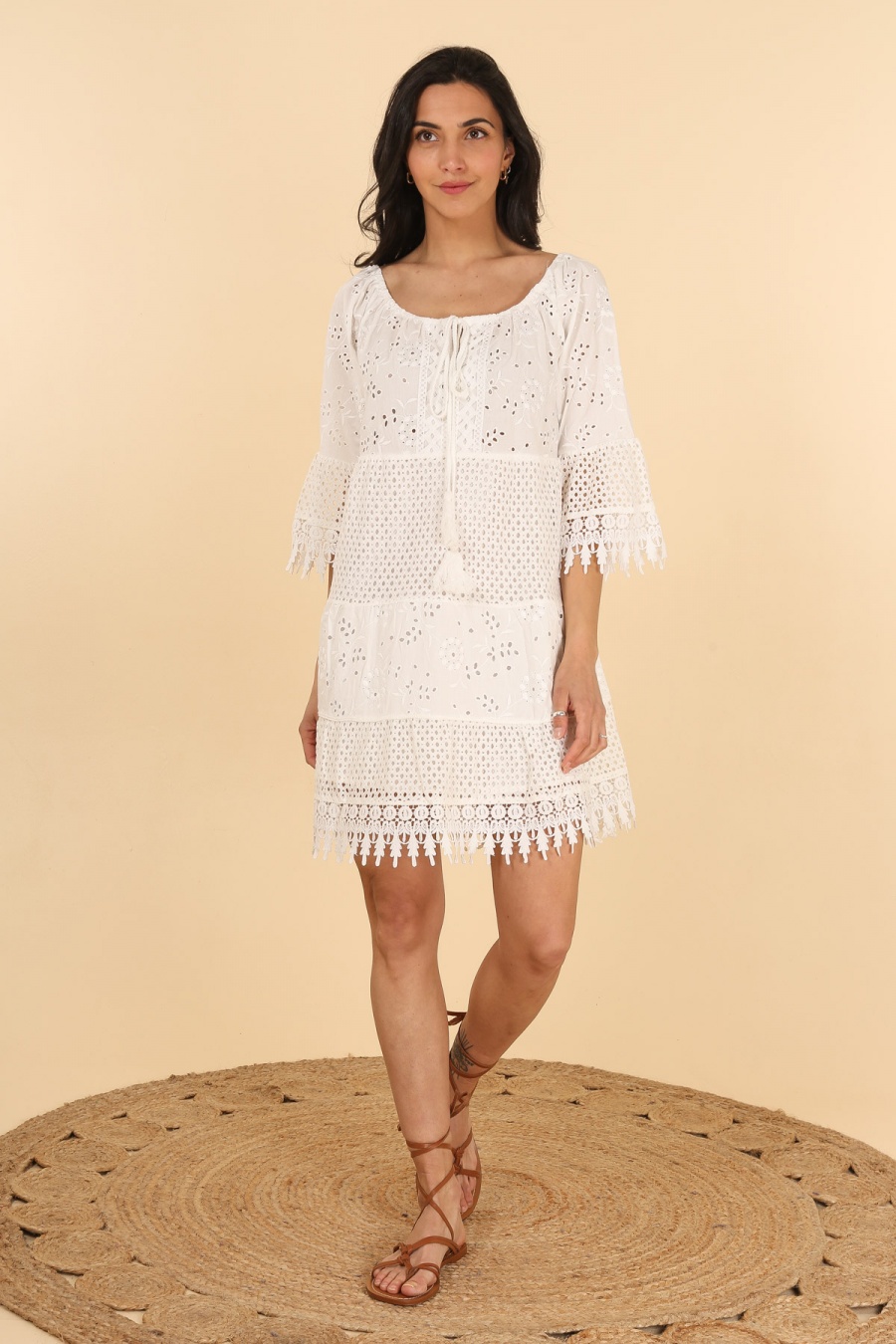 Robes mi-longues Femme J1008-BLANC Vegas | Efashion Paris sur eFashion.